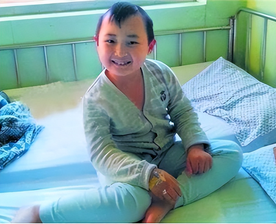 Deng Minghe, who died at the age of 8 in the Spring Festival Gala at ...