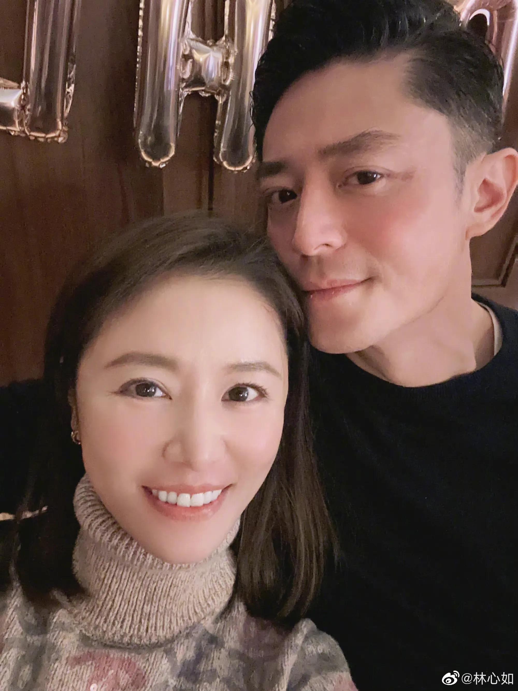 Lin Xinru took a photo with Huo Jianhua on her birthday, and the 150w ...
