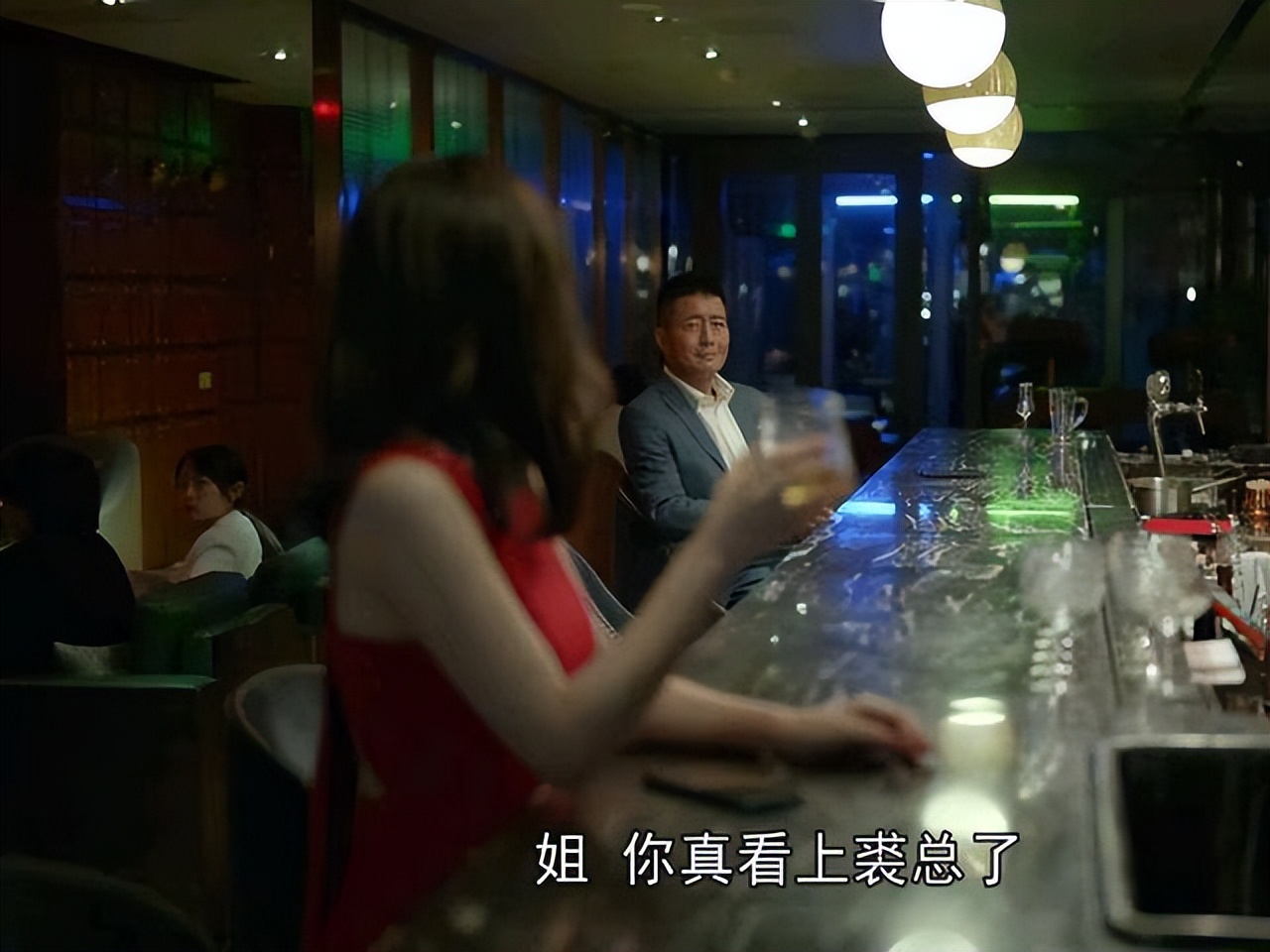 Battle of the Roses: Li Dawei is playing fairy dance, looking for prey according to the rich ...