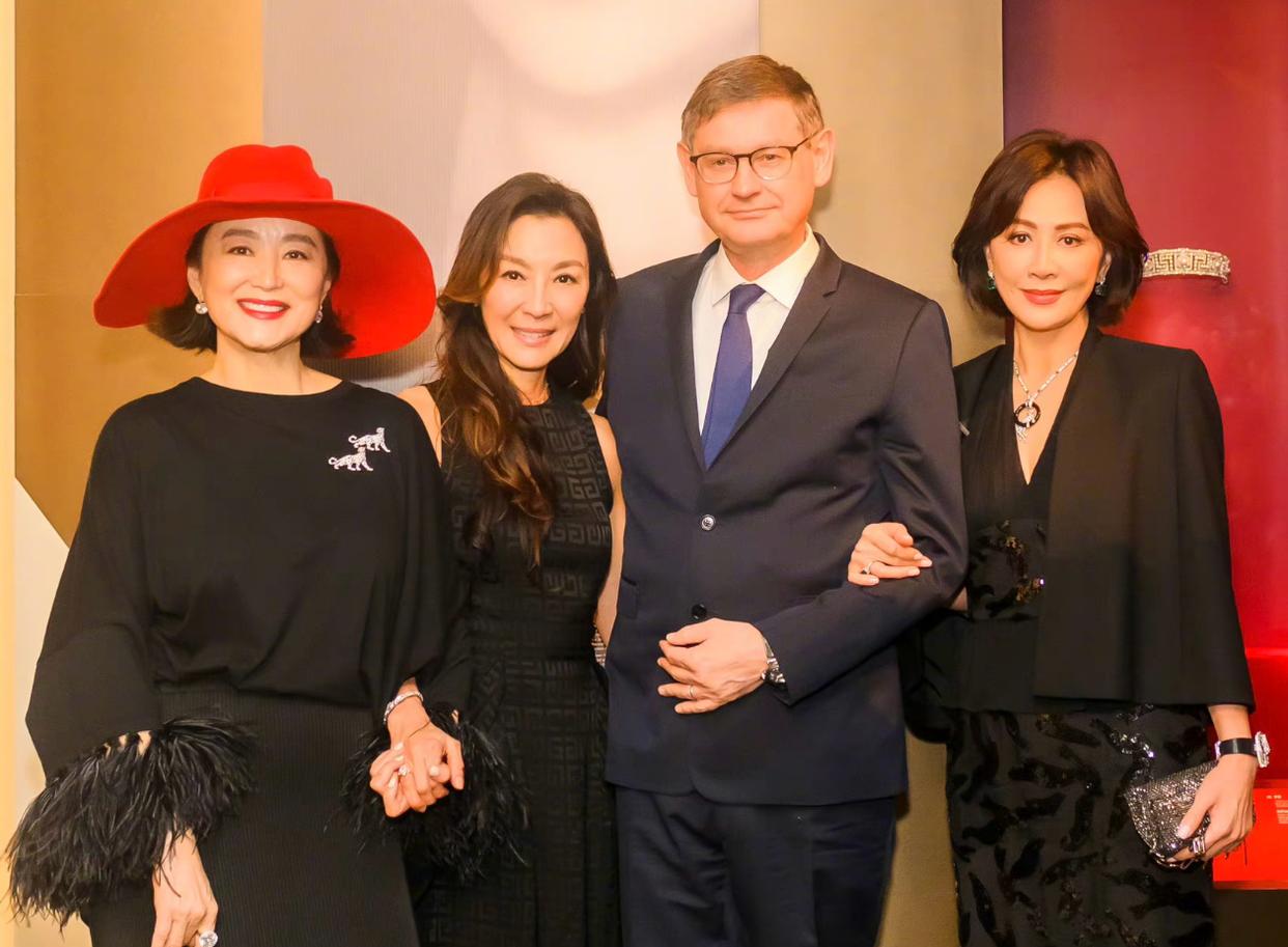 Carina Lau, Chaoqiong Ho, Michelle Yeoh, and Brigitte Lin are in the ...