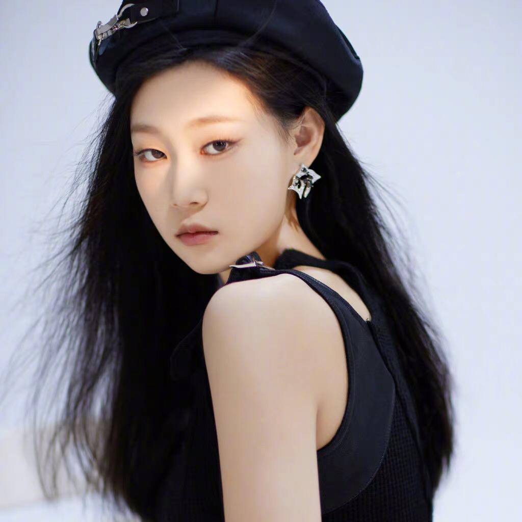 Little Gossip, Zhao Liying, Huang Xiaoming, Yin Zheng, Yang Di - iNEWS