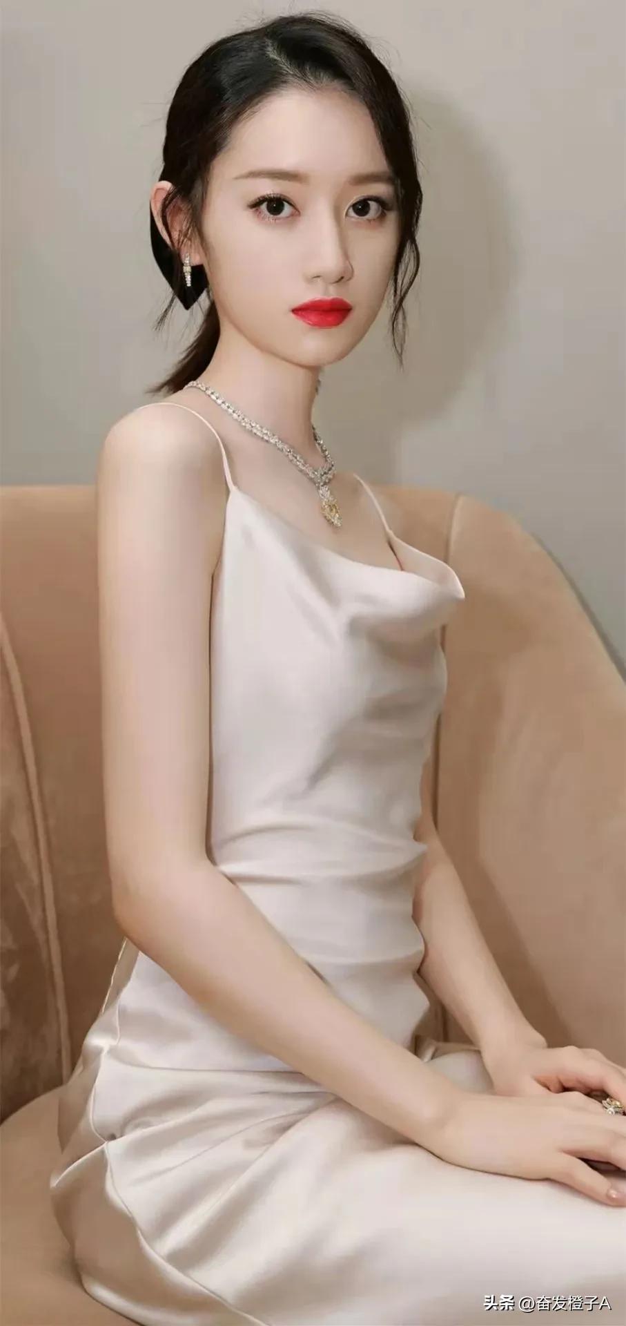 "Crazy Fairy Fairy" Guo Xiaoting, gentle and pleasant, is getting more ...