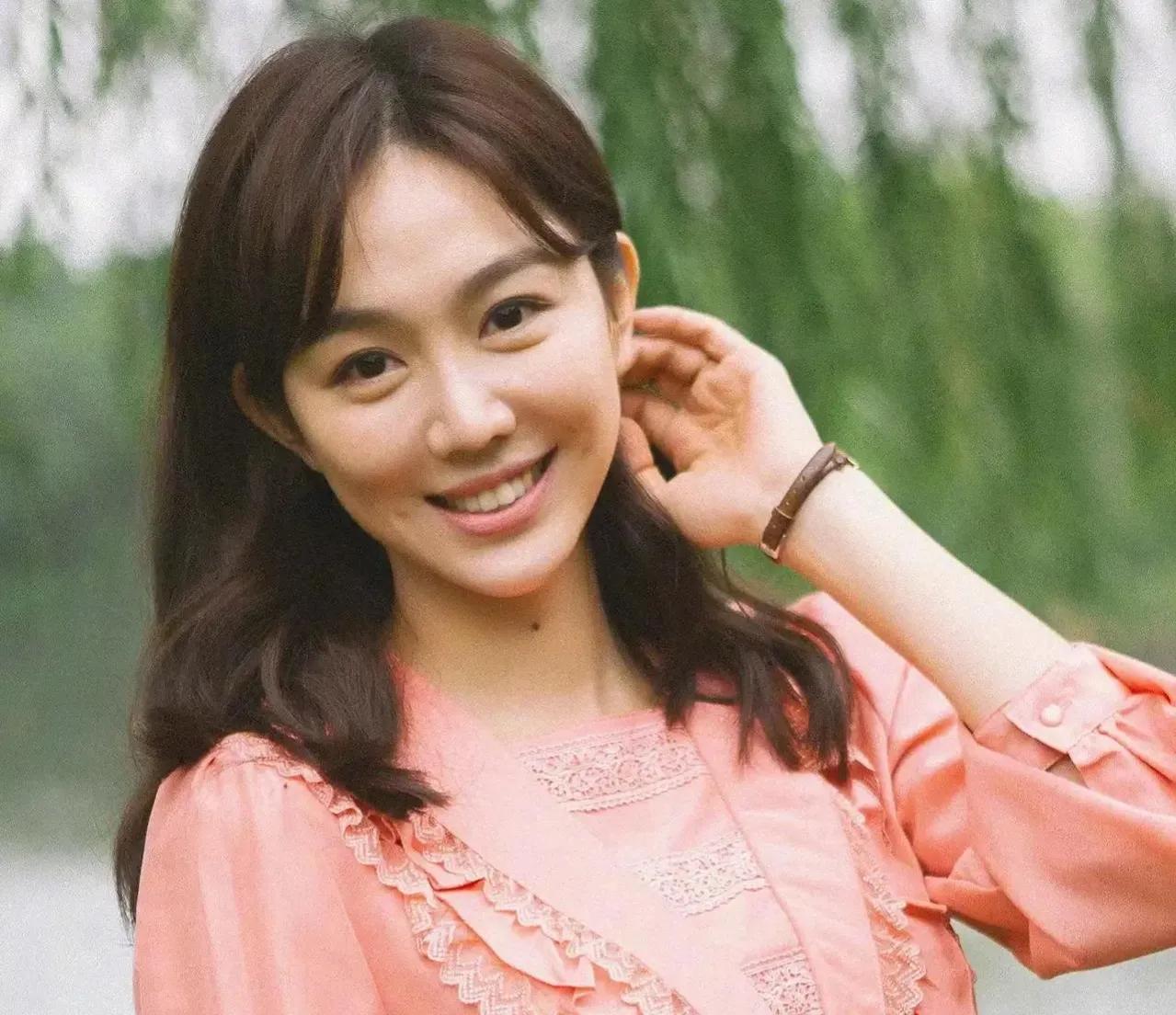 Actor Jiang Yan: Go up to the hall, go down to the kitchen, fall in ...