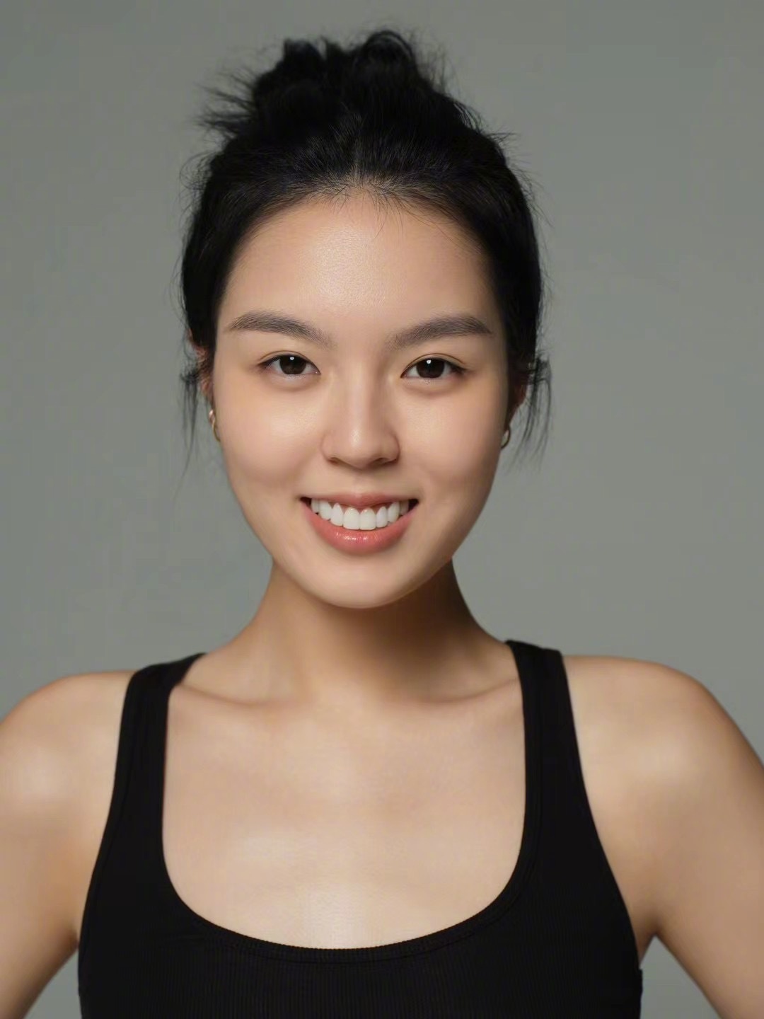 Li Yong's 21-year-old daughter returns to China for development! Fatumai officially debuted as ...