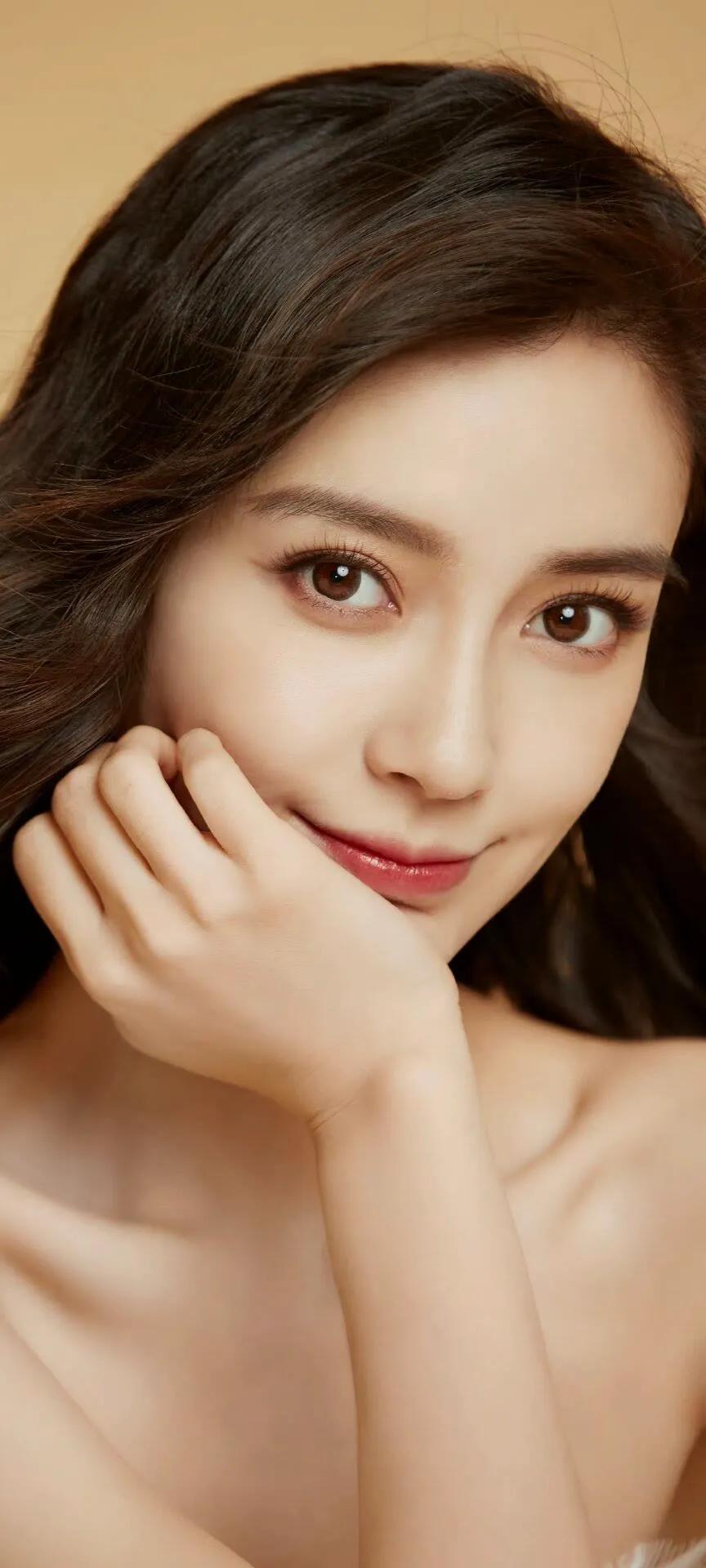 Charming actress: Yang Ying - iNEWS