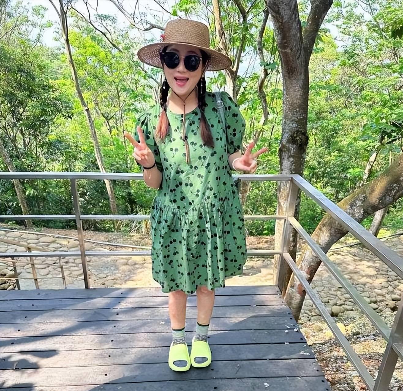 Selina officially announced the birth of a child! Posted a photo of ...