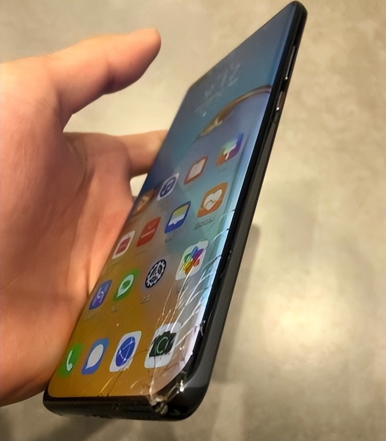 Why do you say you should try not to choose a curved screen when buying ...