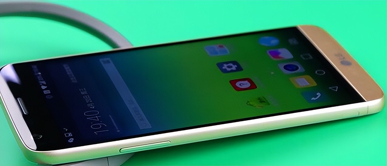 Gree's second-generation mobile phone was positioned higher than "Apple ...