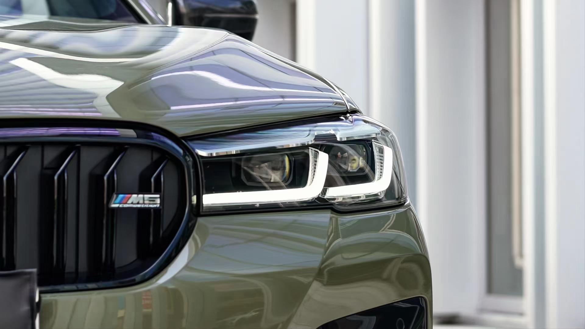 BMW 5 Series EKFILM Color Changing Film Dawn Green, a color with a ...