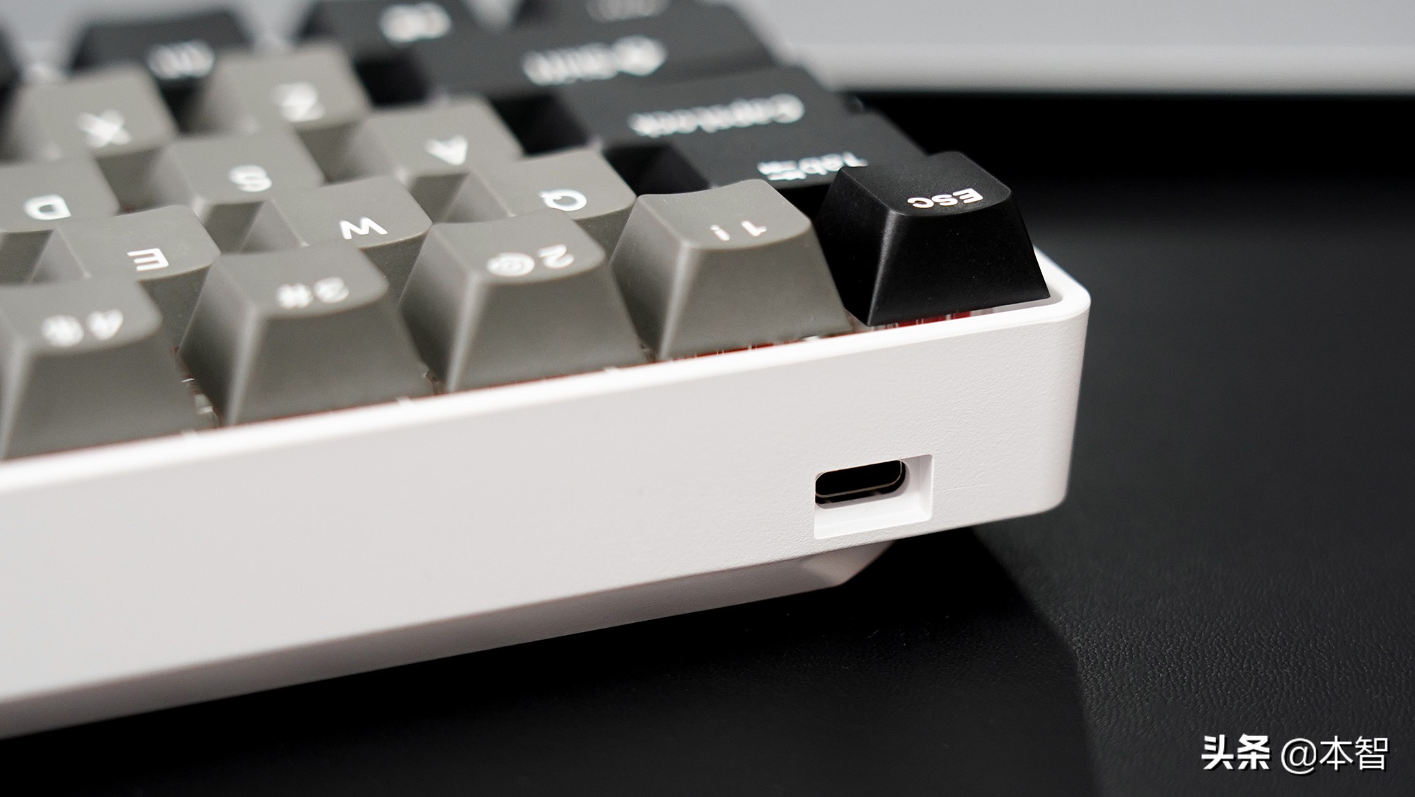 Thermaltake C360 mechanical keyboard experience: RGB hot-swap three ...