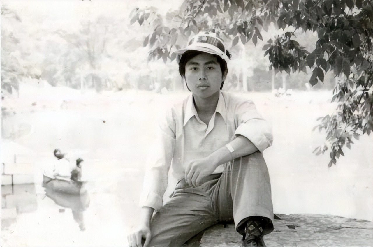 Poet's Death - Haizi - iMedia