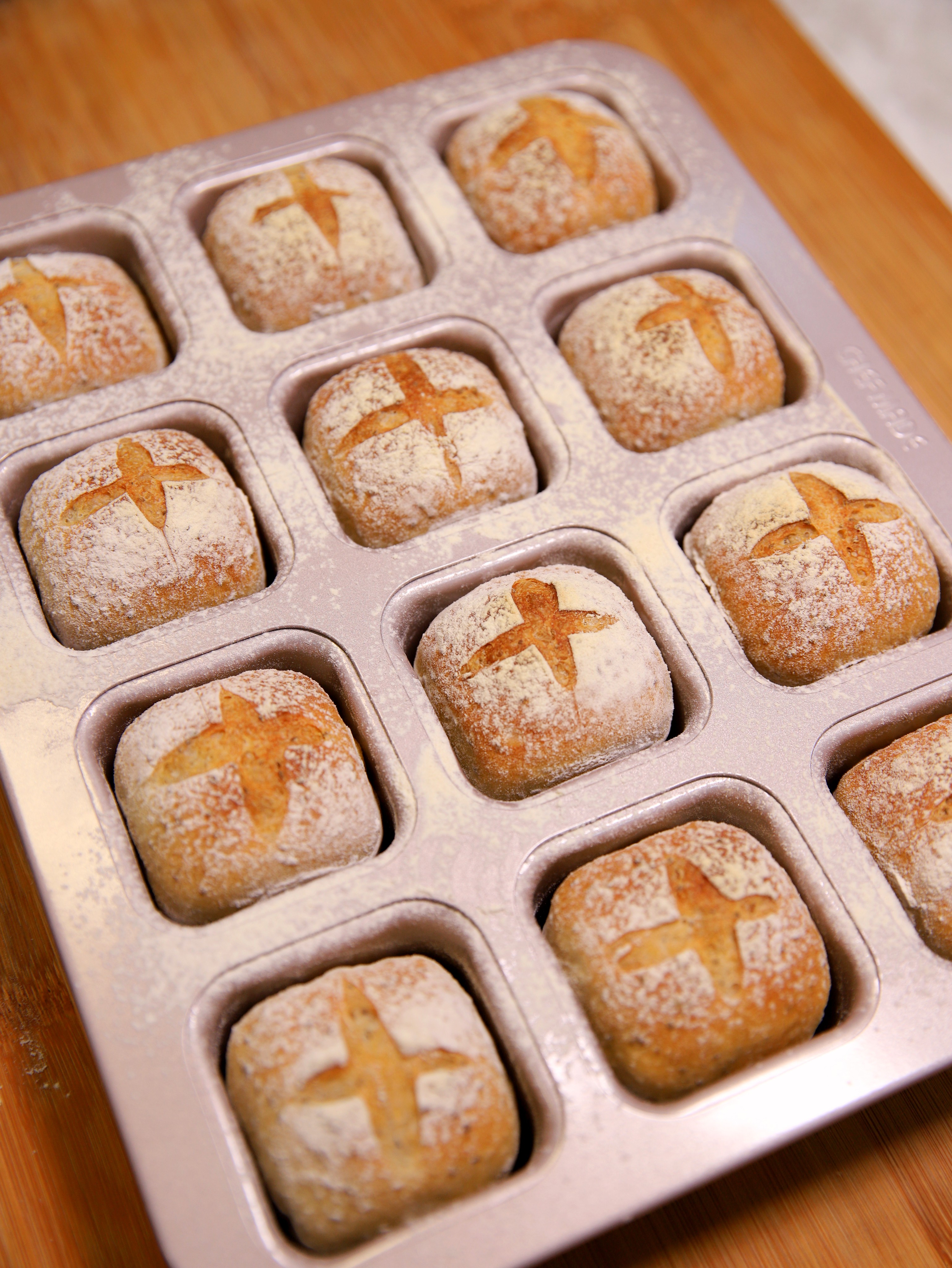 Calcium-supplementing master chia seeds, full of anti-aging nutrition ...