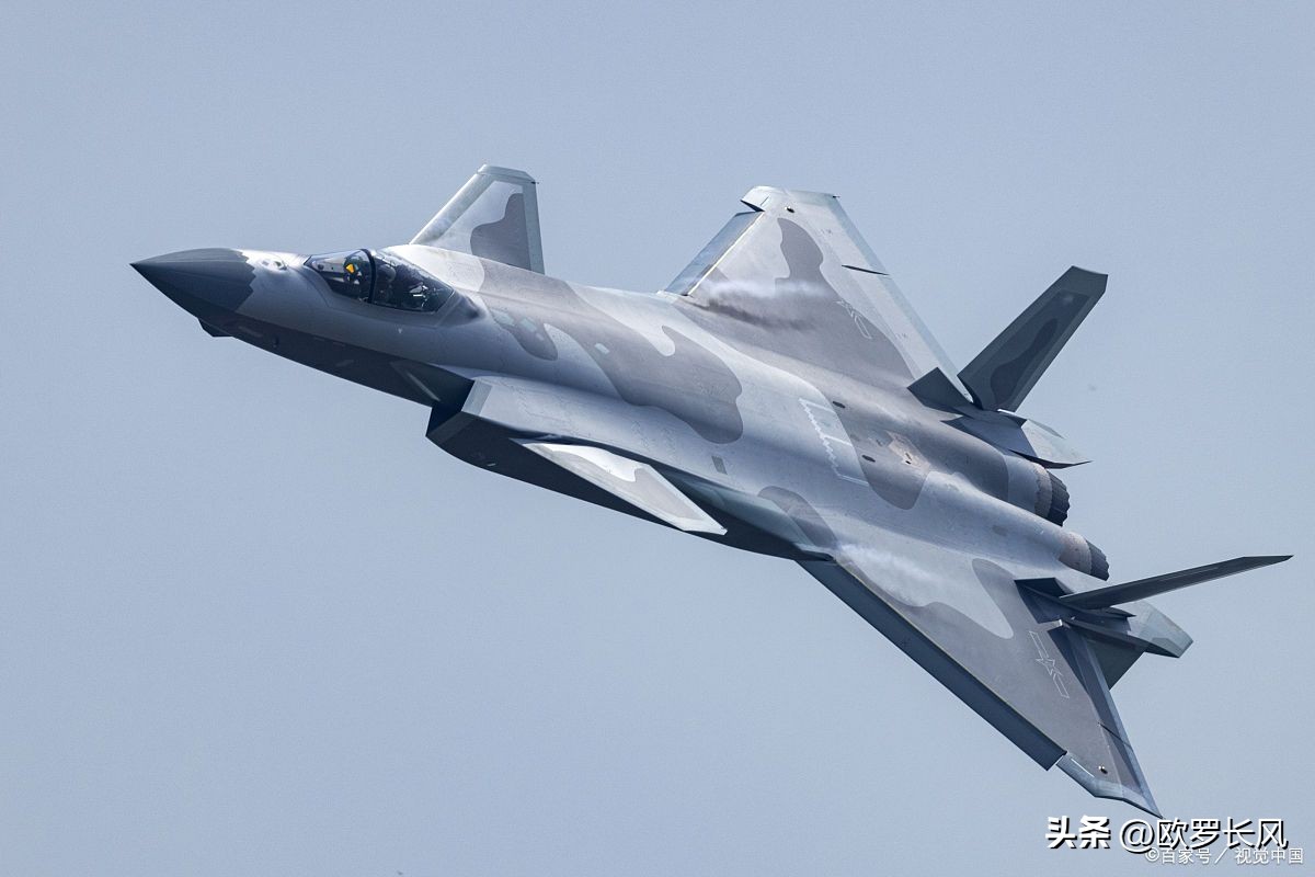 The J-20 is getting more and more advanced, and the two-seater version ...