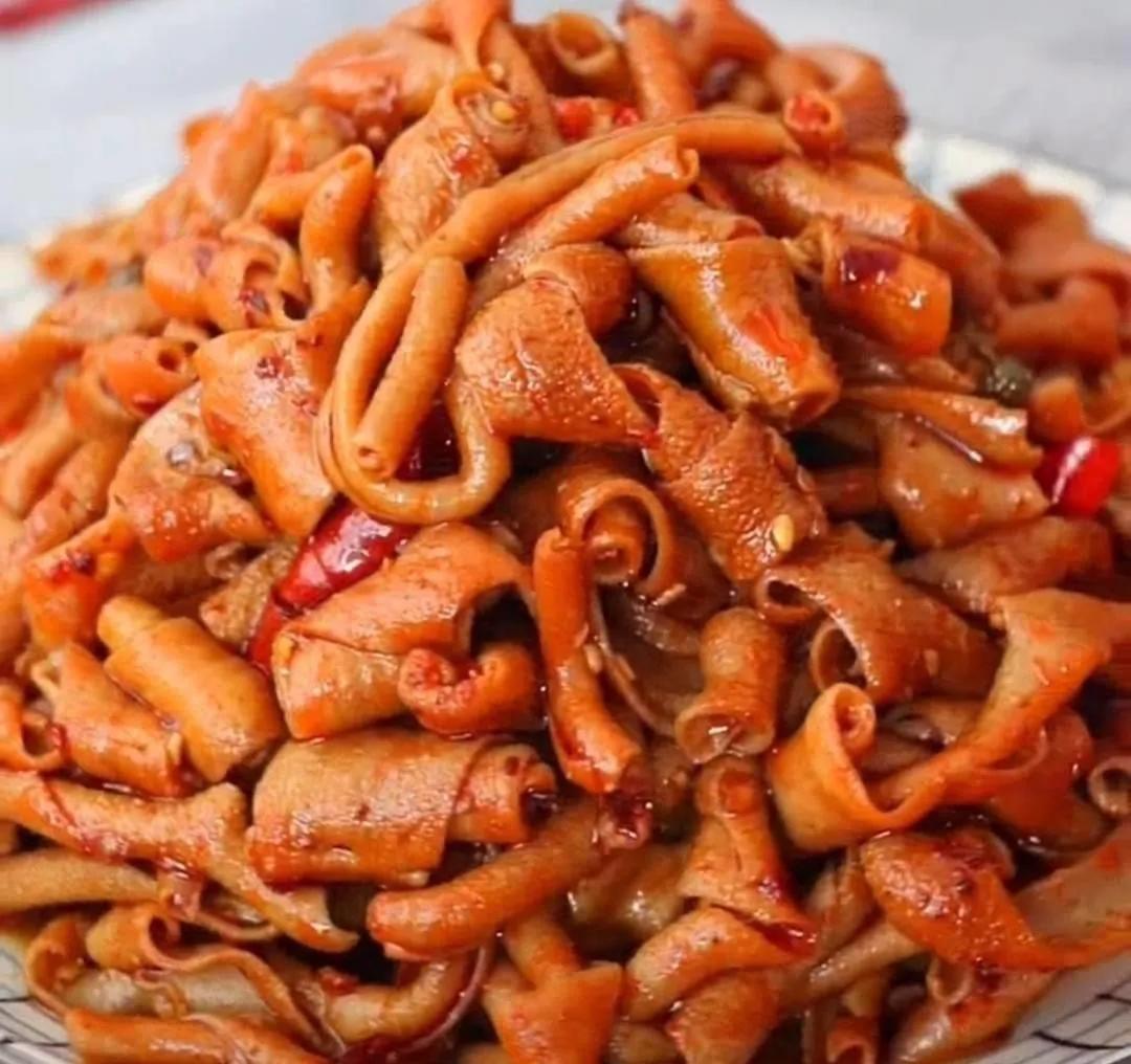 The authentic method of braised duck intestines! - iNEWS