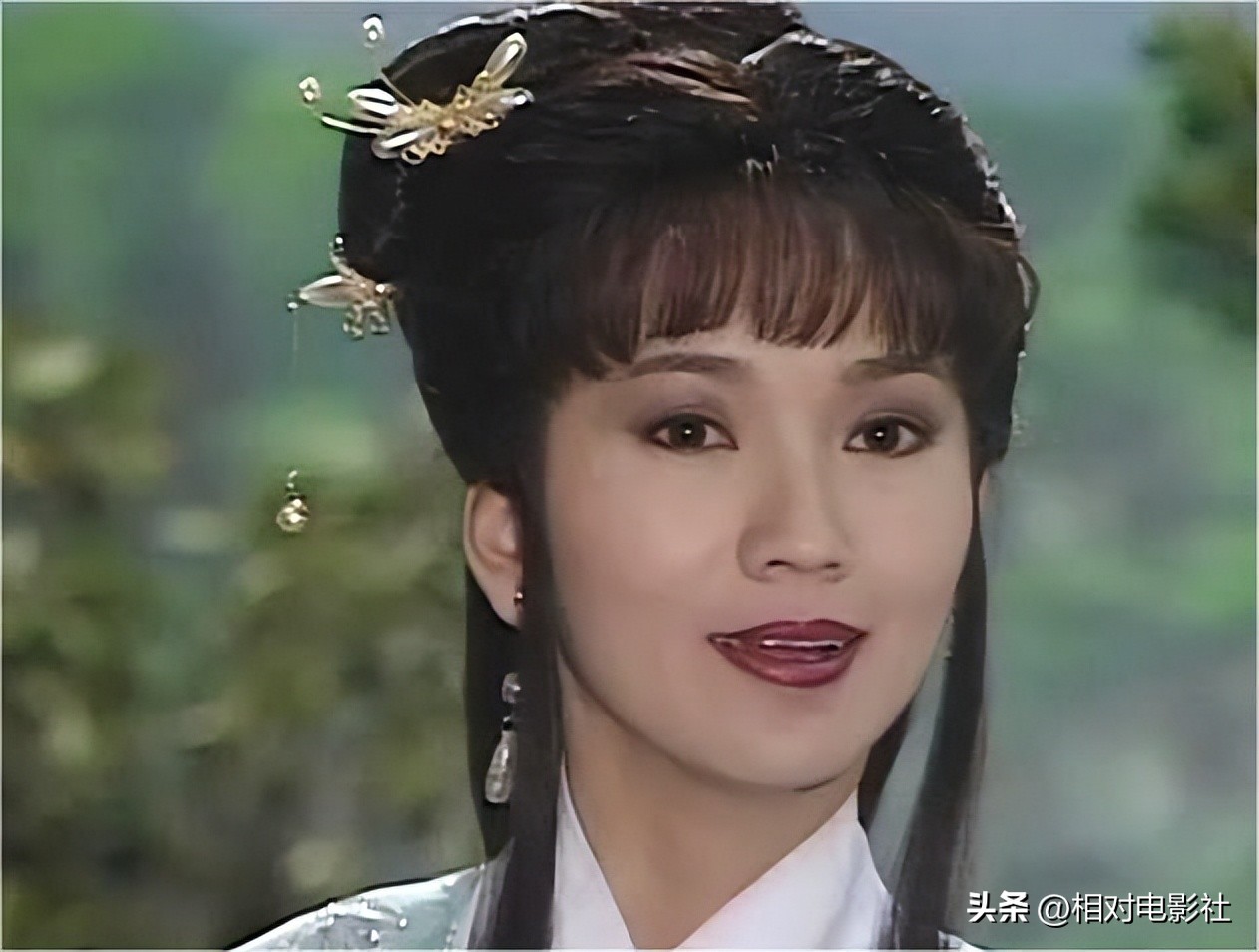 Watching "Legend of the New White Snake" again, I discovered the ...