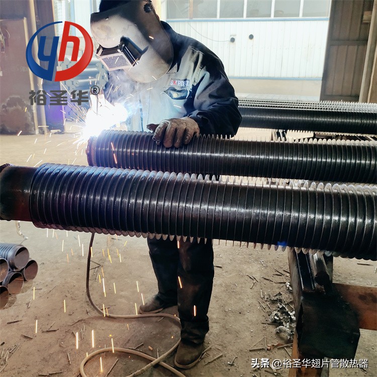 Steam finned tube radiator - iNEWS