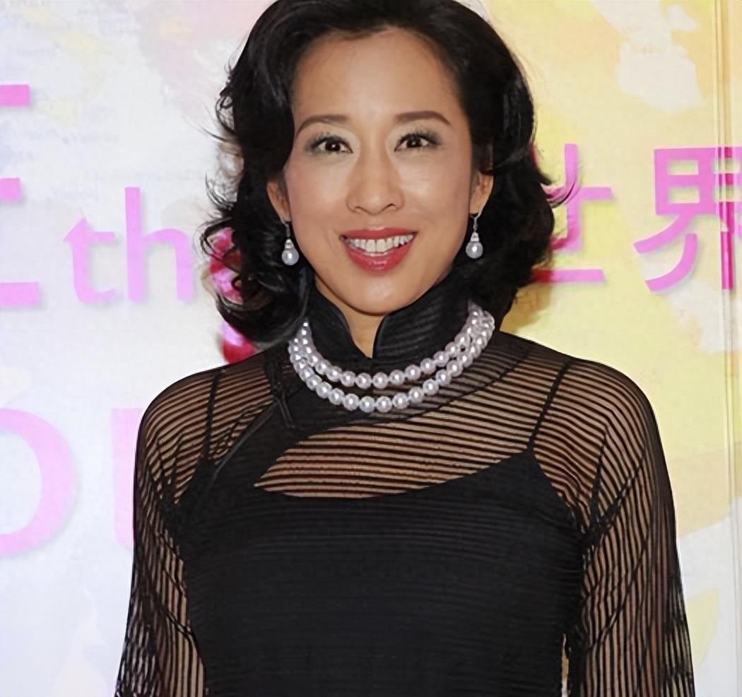 Courage is commendable: Zhu Lingling once again left the wealthy family ...