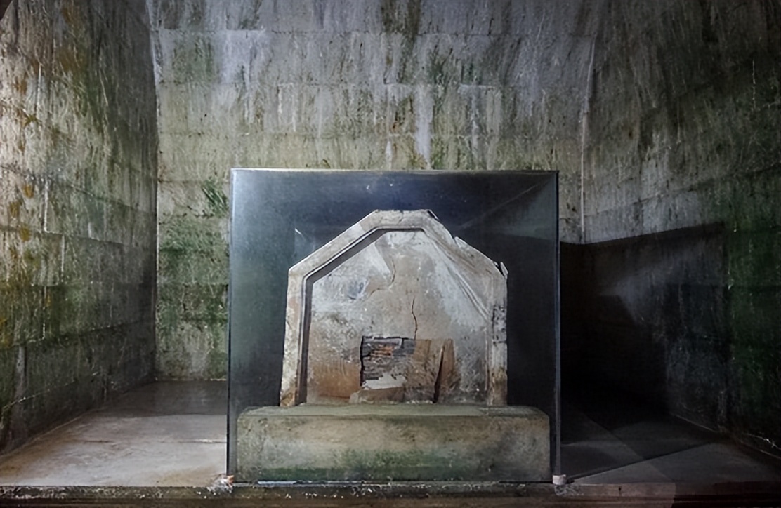 The coffin of Consort Ling, who gave birth to 6 children in 10 years ...