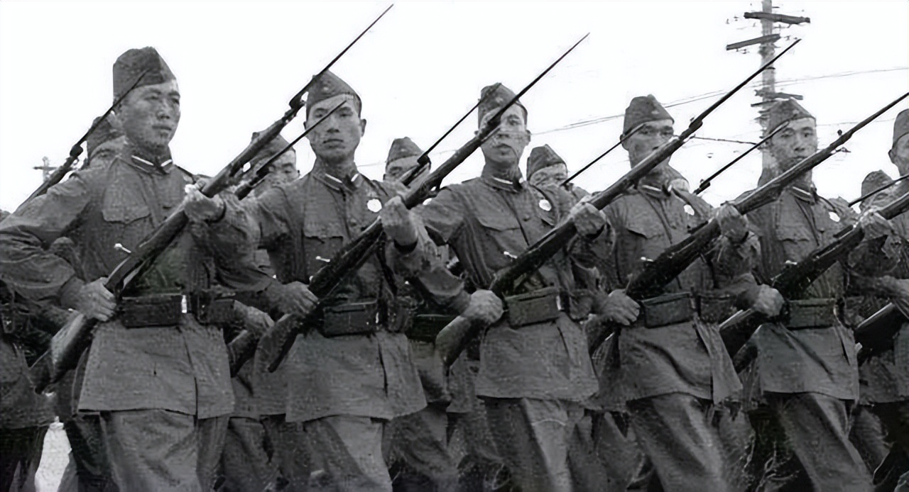 The brave man wins when they meet on a narrow road - the legend of the ...