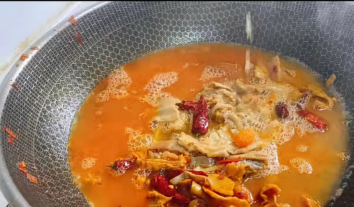 Have you tried this herbal beef offal?Different smell, different taste ...