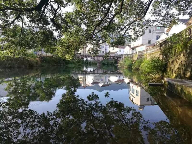 Jinchuan Ancient Village, surrounded by mountains and water, Zhongling ...
