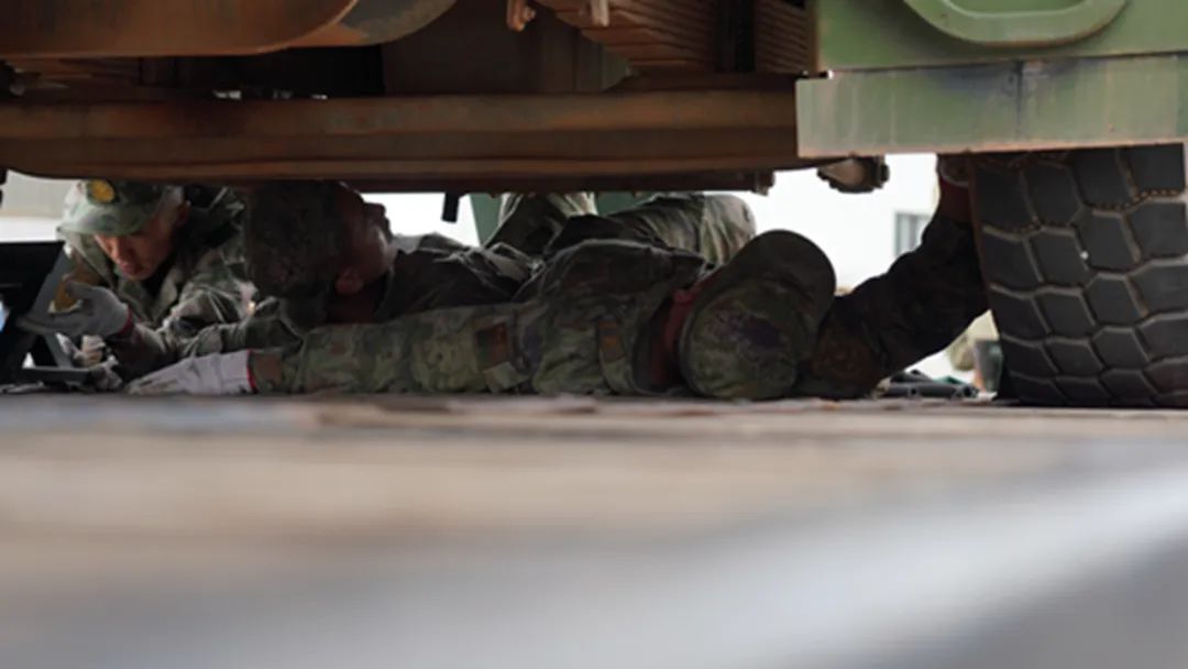 The loading begins, and the torrent of steel rushes for thousands of ...