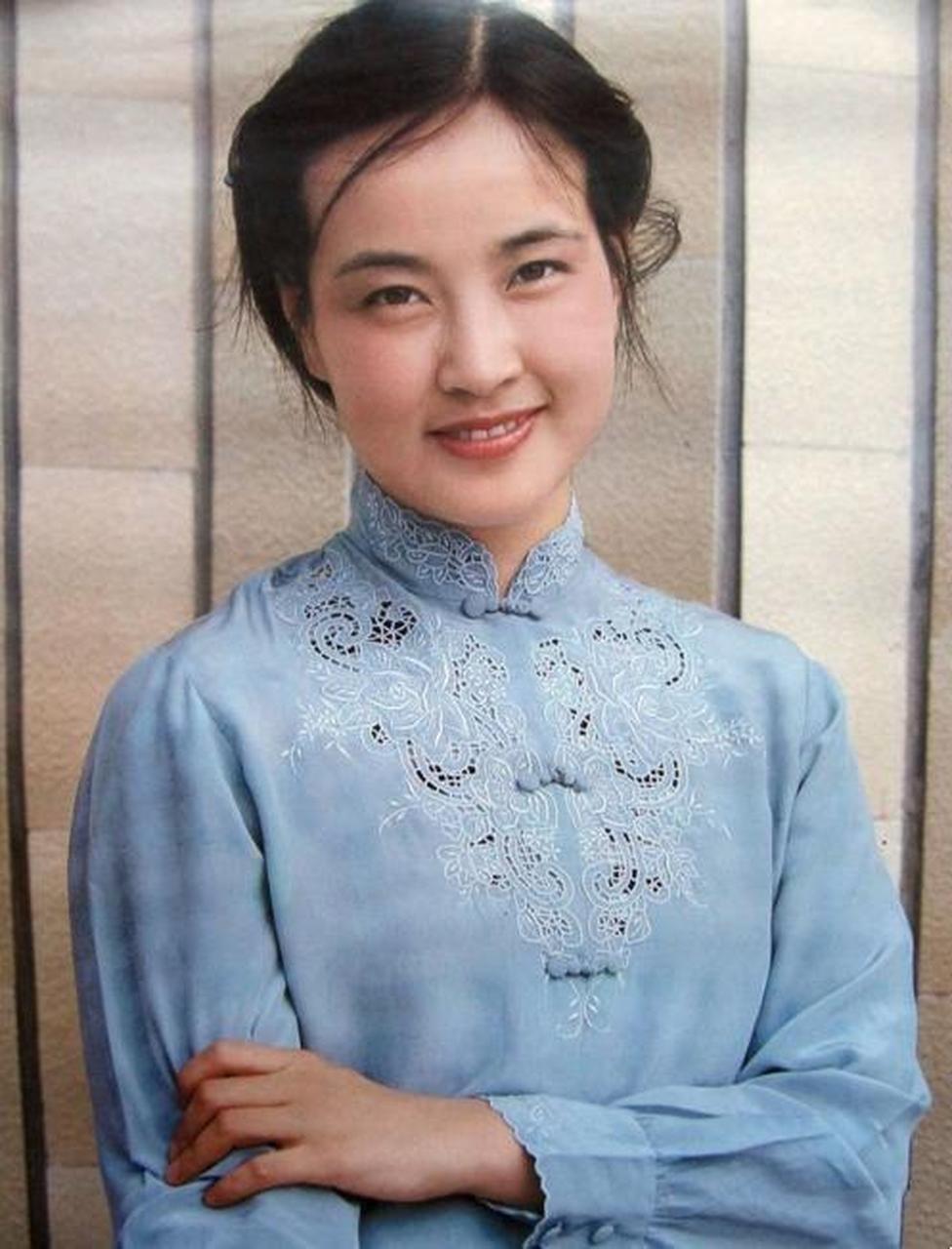 Stop it, Liu Xiaoqing! Playing "Girl" at the age of 70 is shocking and ...