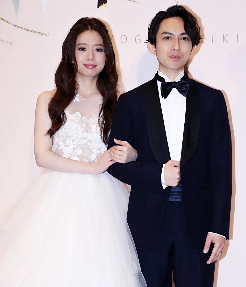 34-year-old Lin Youjia posted a family photo for business. The family ...