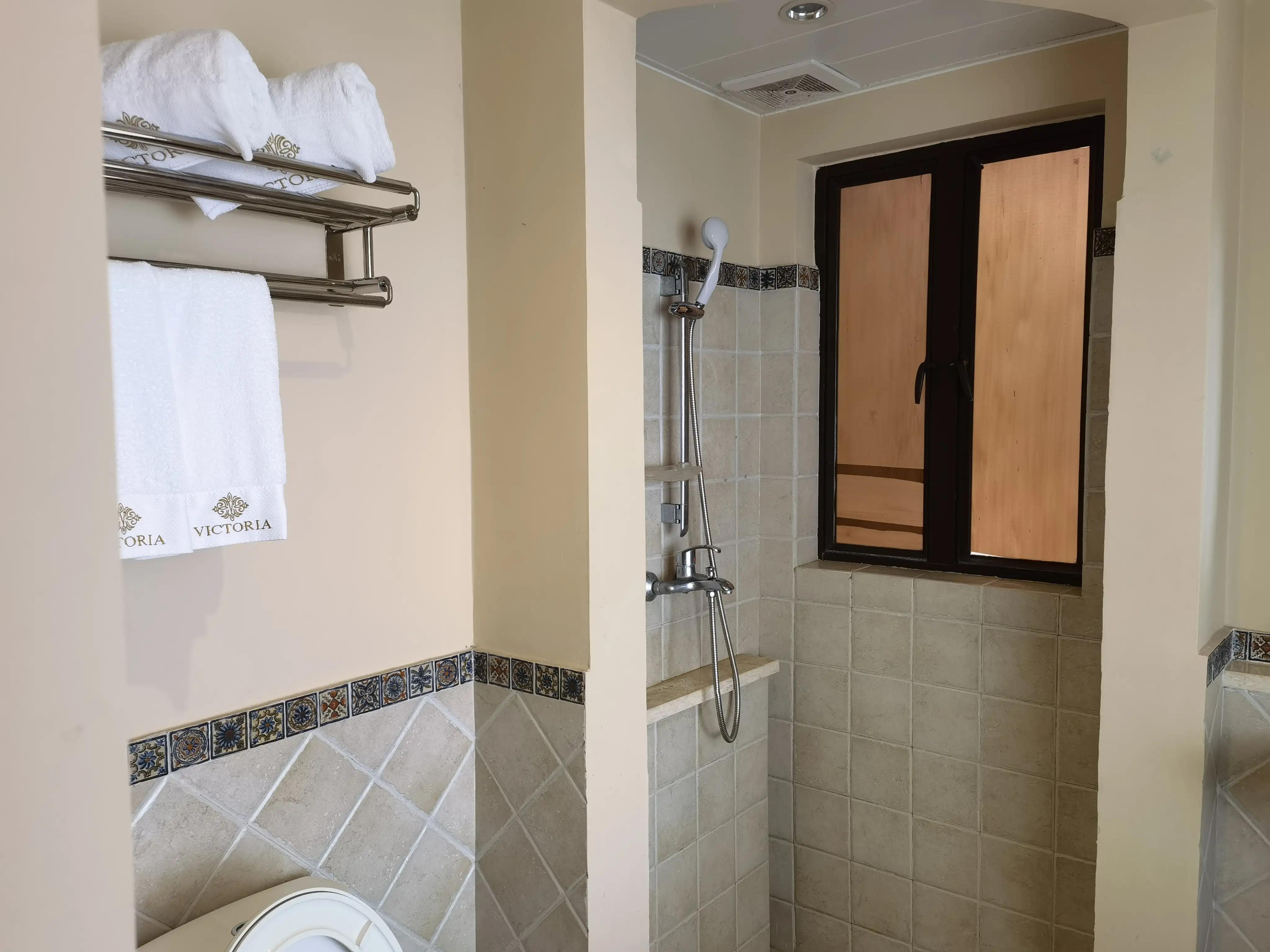 Double Moon Bay - iNEWS