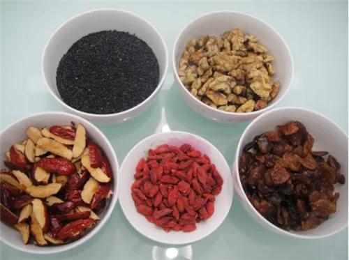 The process of making donkey-hide gelatin cake - iNEWS