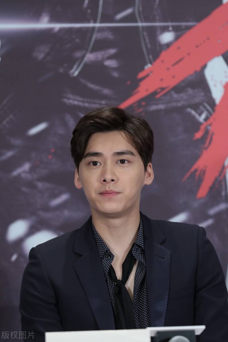 Li Yifeng and Deng Lun, who deserves to be forgiven more? - iNEWS
