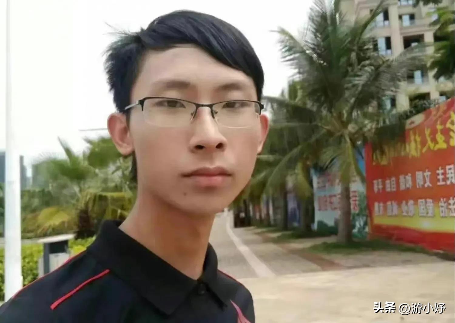 All members of the AG Super Play Club participated in the rush forward ...