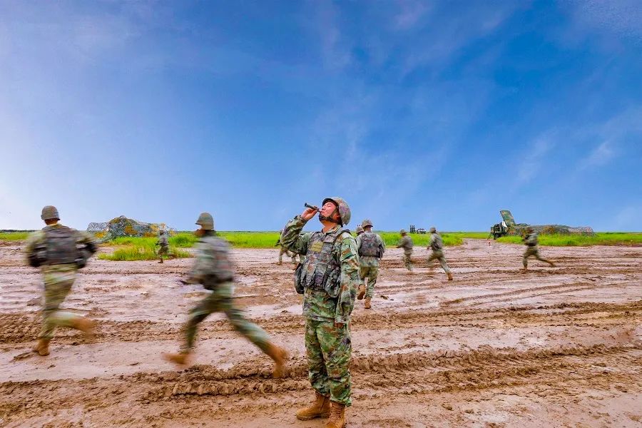 The 71st Army Group: I wish my comrades-in-arms and relatives far away ...