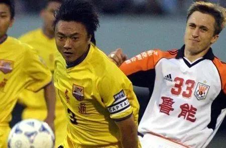 Legend has it that Wei Qun was cut with 17 knives and had more than 200 ...