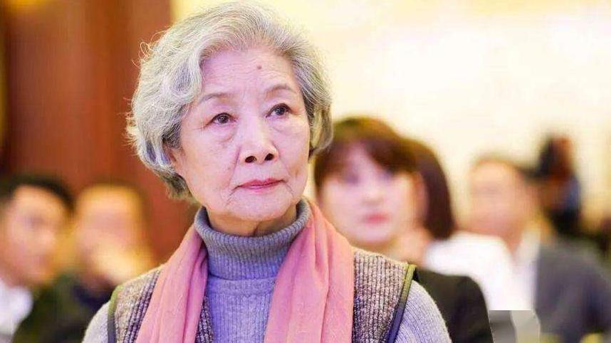 Lu Zhong: Married to a classmate at the age of 23 and debuted at the ...