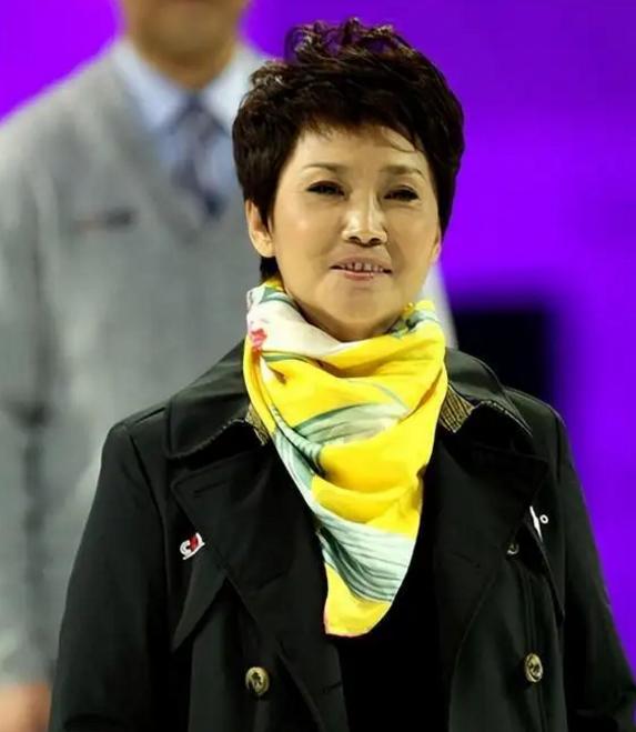 Ning Xin: China's first female sports anchor, separated from her ...