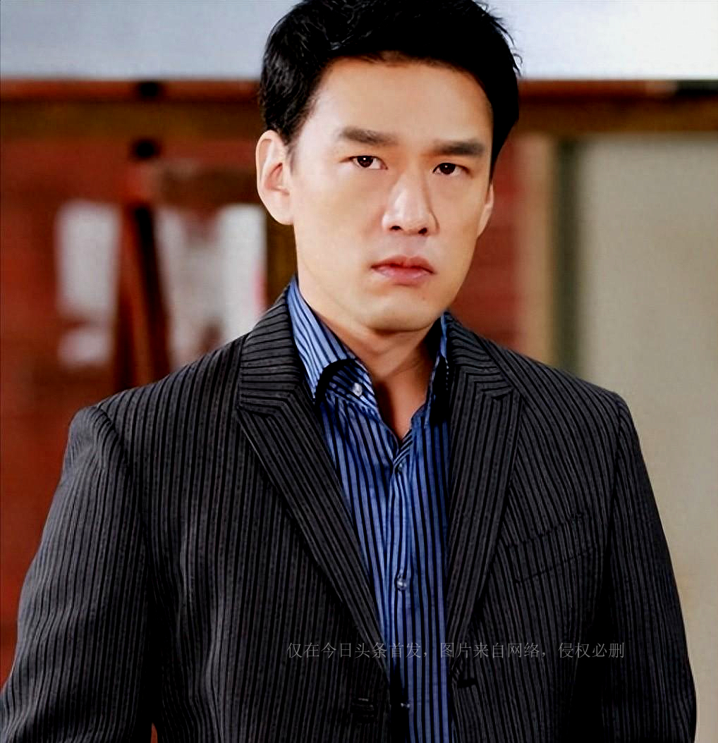 Although their acting skills are average, they are praised as "old ...