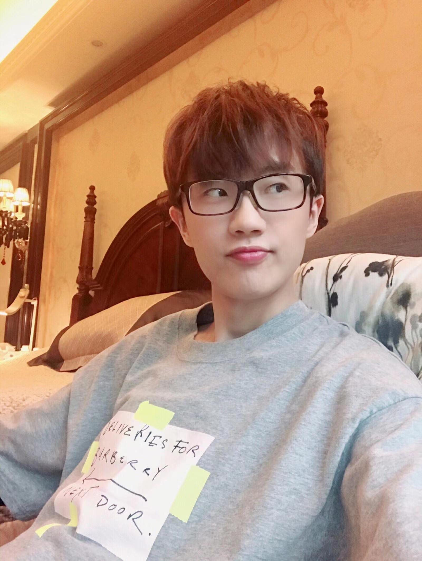 Xu Song fell in love with Feng Xi, who was 14 years younger, and the ...