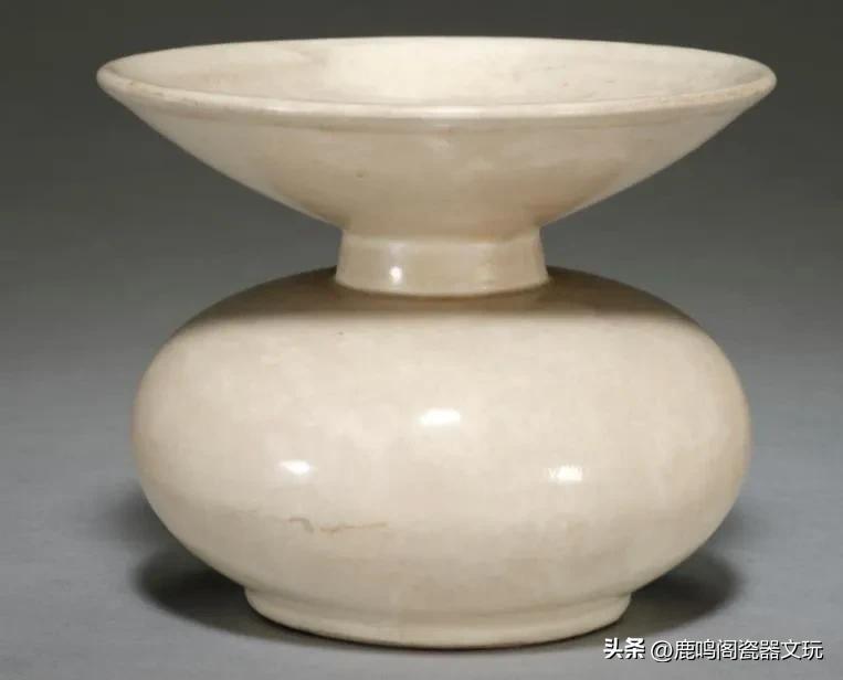 Look at the "garbage bin" that pays attention to people, and see how ...