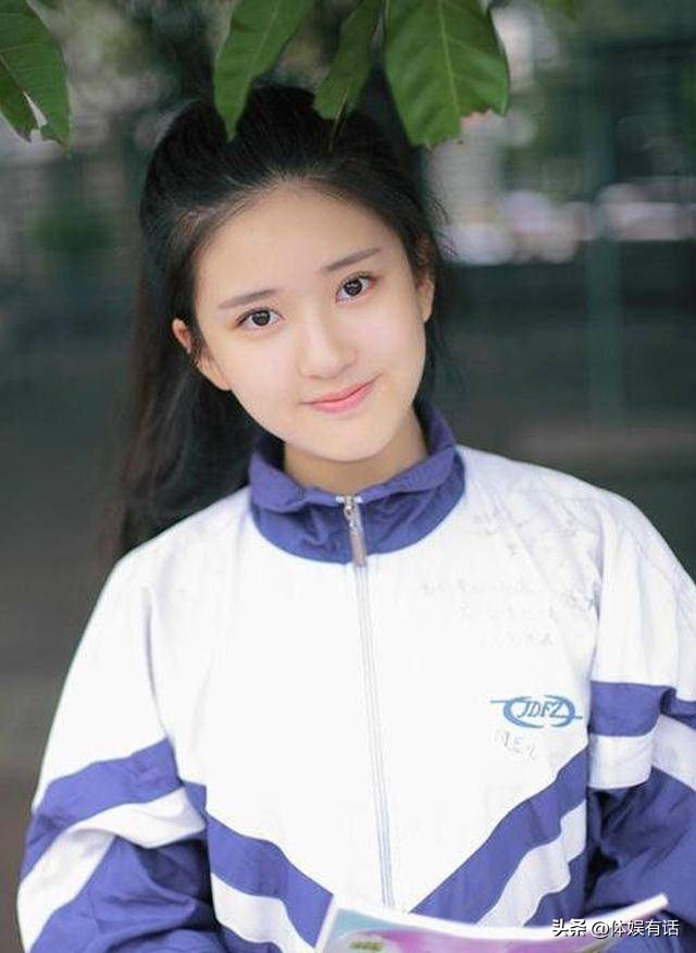 Who said that a tall nose makes a beauty? These 9 actresses with small ...