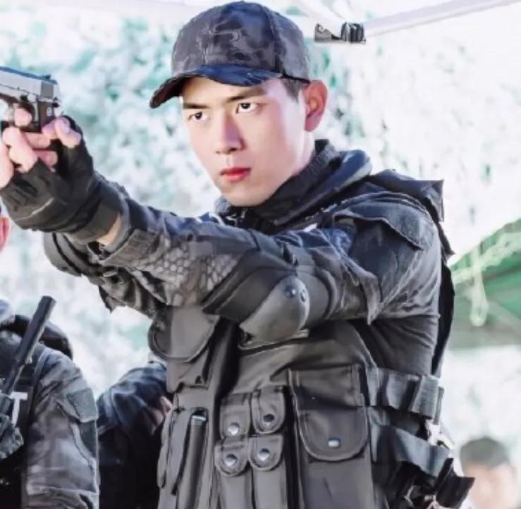 The perfect male god Li Xian was also ruthlessly abandoned by his ...