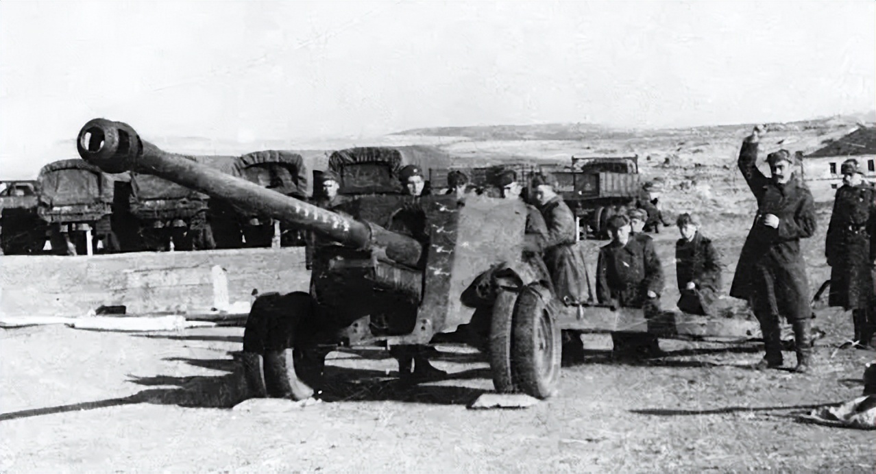 Soviet "catcher" - Soviet BS-3 100mm field gun - iNEWS