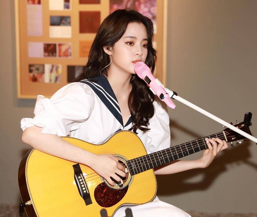 The director's new work "Ruyue" will be released, Ouyang Nana and Gao ...