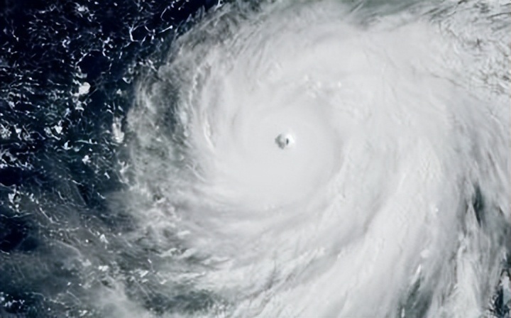 The Twin Typhoon Effect: What Happens If 2 Typhoons Collide Together ...