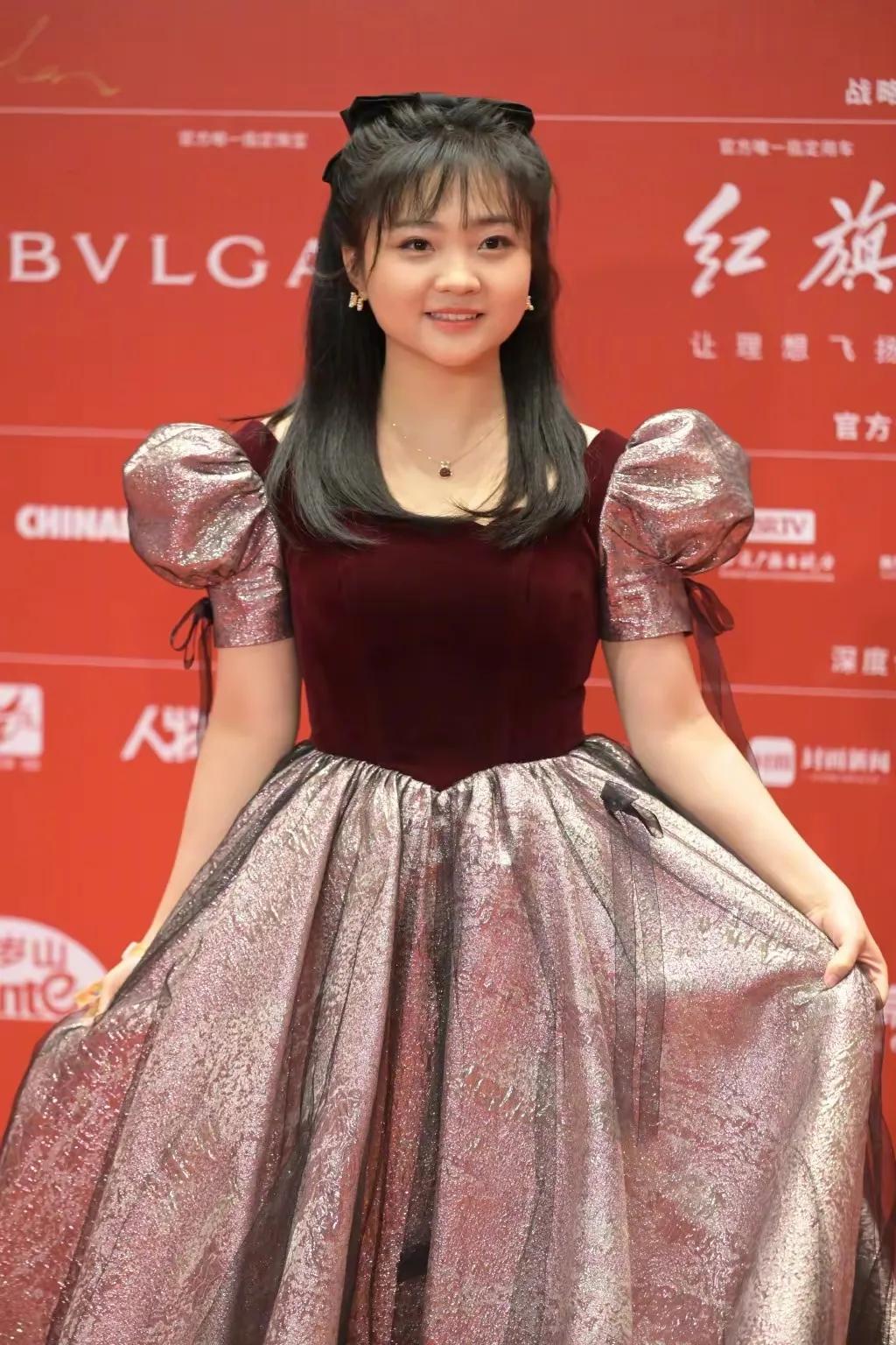 Lin Miaoke dressed and stepped on thunder! Inventory of Lin Miaoke's ...