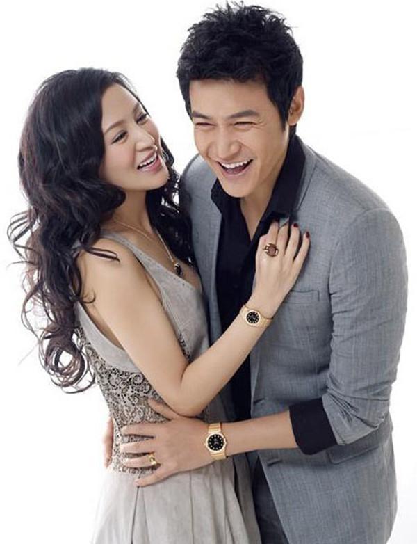 Lu Yi and Bao Lei appeared at the internet celebrity wedding and sang ...