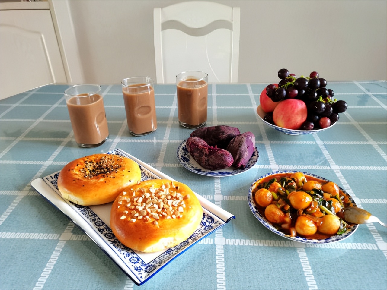 Summarize my family's 5-day breakfast, not exquisite but nutritious and ...