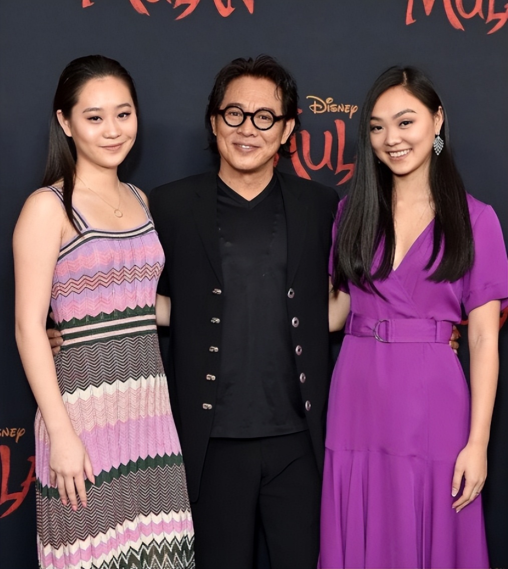 It is also Jet Li's gene. Comparing his ex-wife and Li Zhi's daughter ...