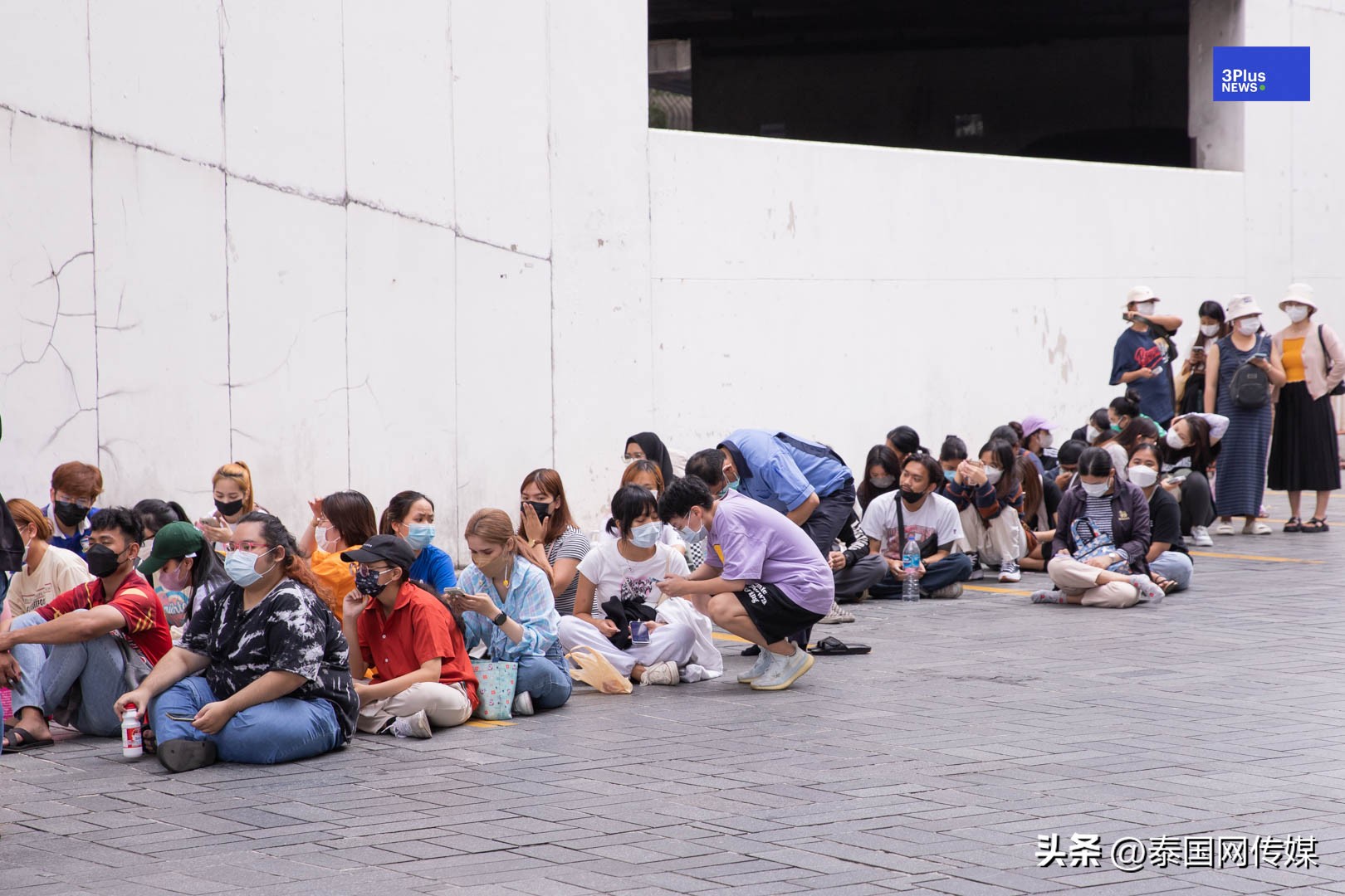BLACKPINK concert tickets are in high demand!Thai fans line up 18 days ...