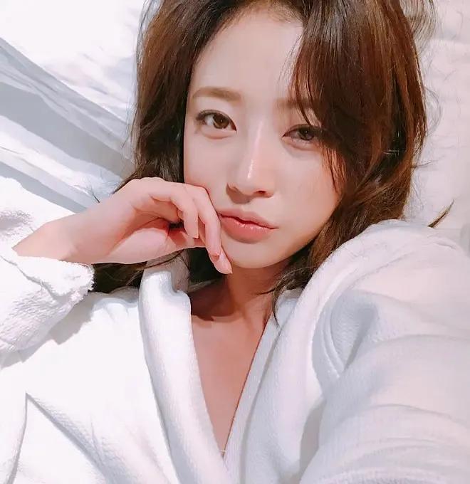 South Korea's top beauty Song Shiyun charming pictures - iNEWS